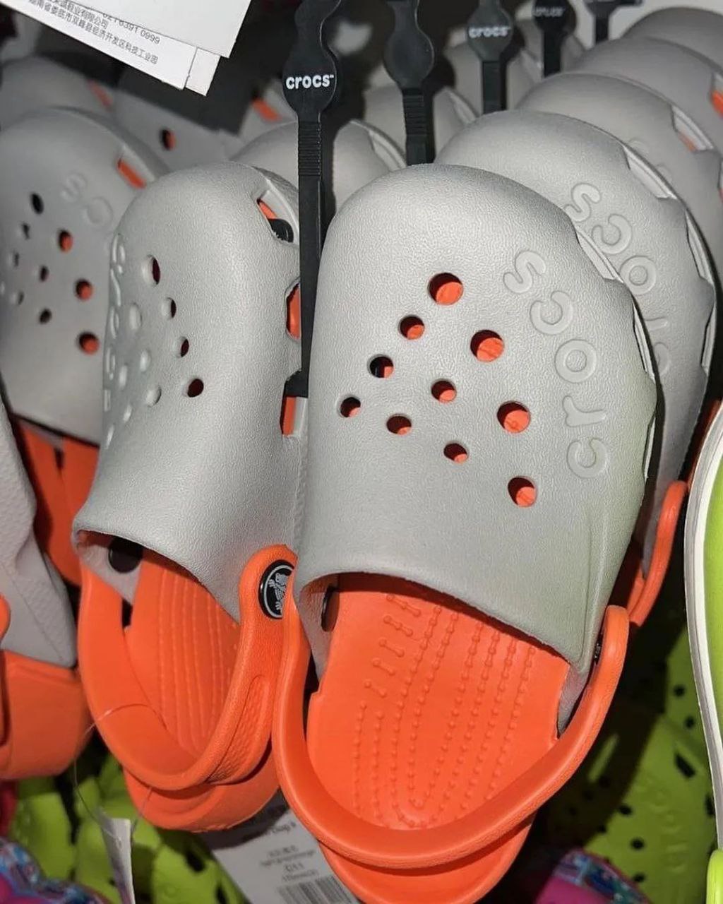 Order Crocs Sandals Pallet | Largo Pallets